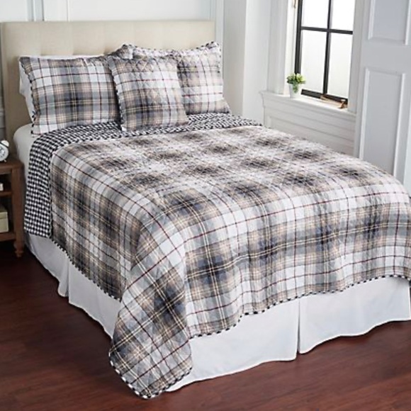 QVC | Accents | Qvc 4 Piece Quilt Set Retail 7 Natural | Poshmark